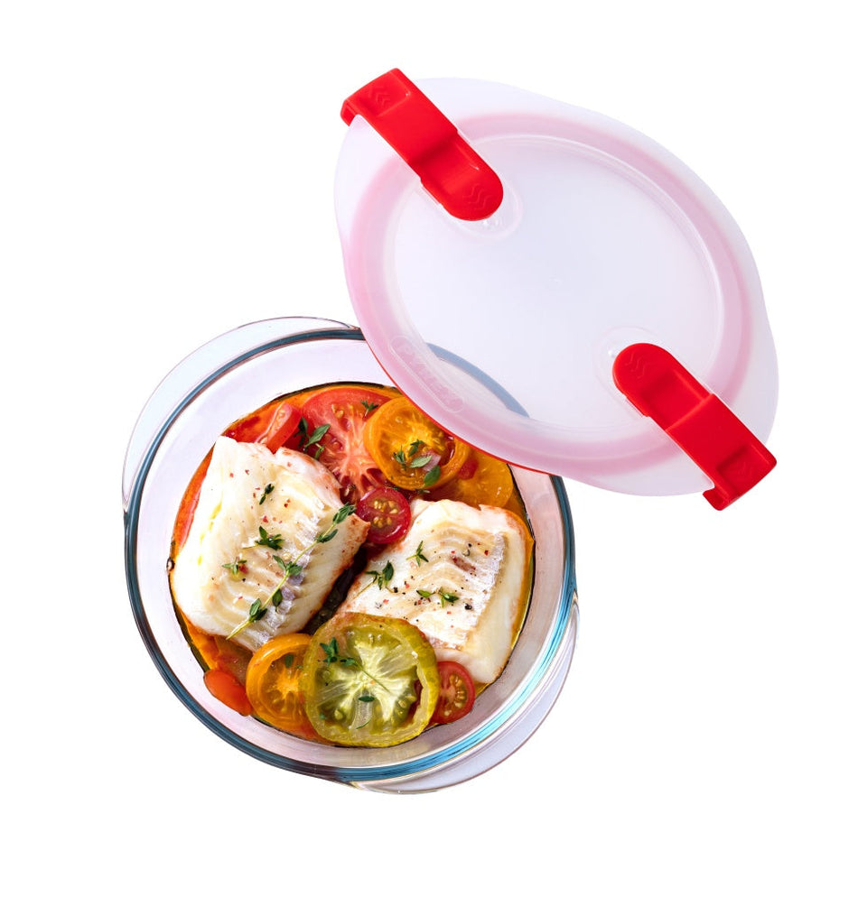 Round glass dish with steam valve lid - Cook & Heat | Pyrex® Webshop UK