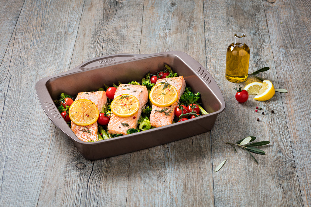 asimetriA Metal Easy-grip Rectangular Roaster - Pyrex® Webshop UK